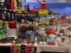 Berwyn Indoor – Welcome to Phila Flea Markets